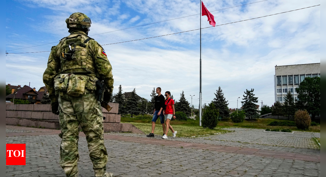 Military think tank: Russia withdraws officers from Kherson - Times of ...