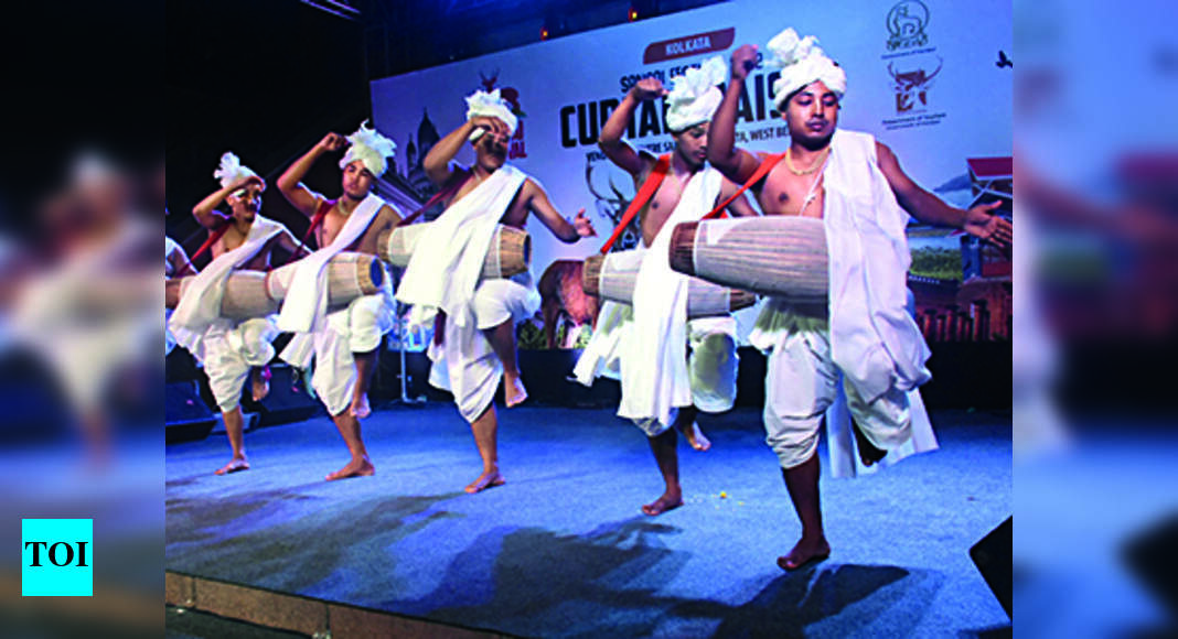 Manipur: Manipur Showcases Its Traditional Dance Forms, Crafts In City ...
