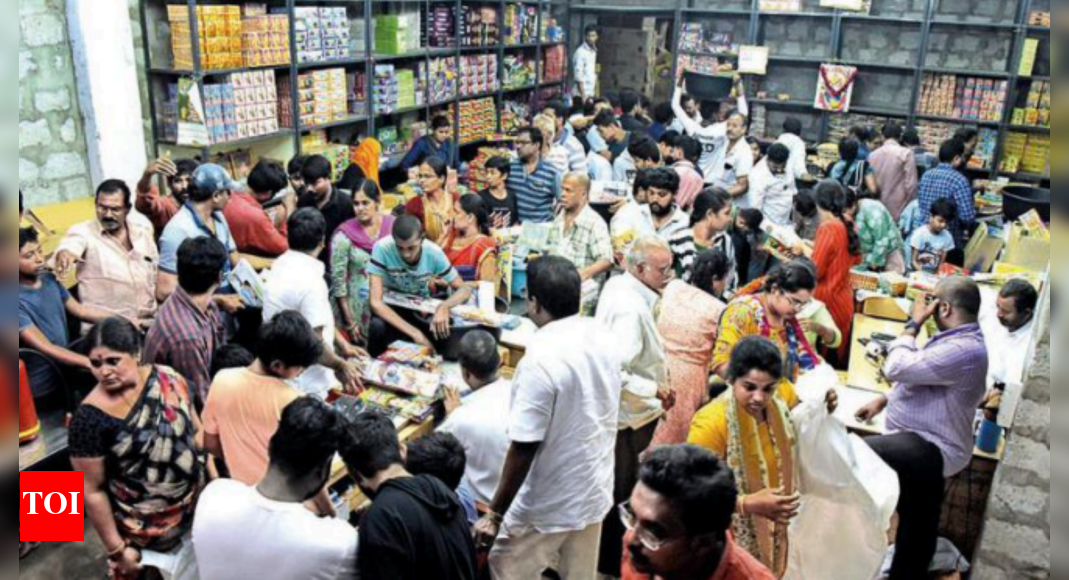 Vijayawada: Markets deck up to welcome Diwali shoppers, do brisk ...