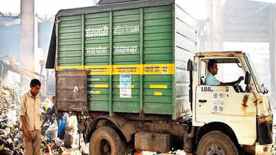 Civic teams strive to keep Nashik clean amid 15% rise in garbage during ...