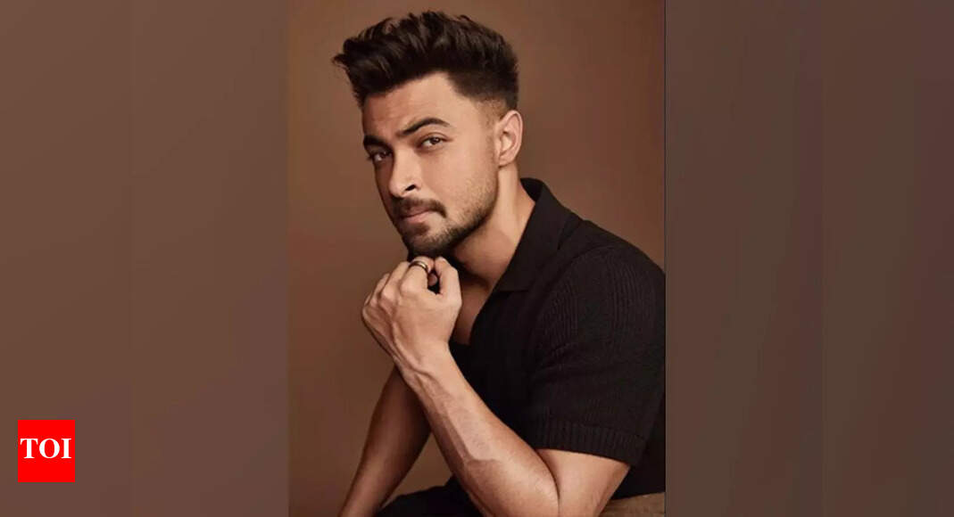 Aayush Sharma unveils first look poster of his next untitled film ...