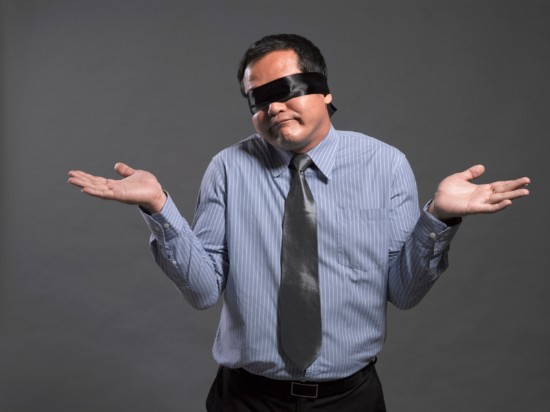 Blindfolded pass the water game goes viral, b have you tried it yet ...