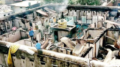Wada: Ancestral wada gutted in Hingoli, 100 turn homeless | Aurangabad ...