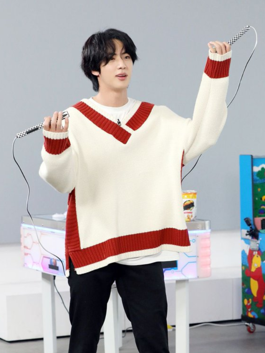 BTS’ Jin-approved ways to style oversized clothes | Zoom TV