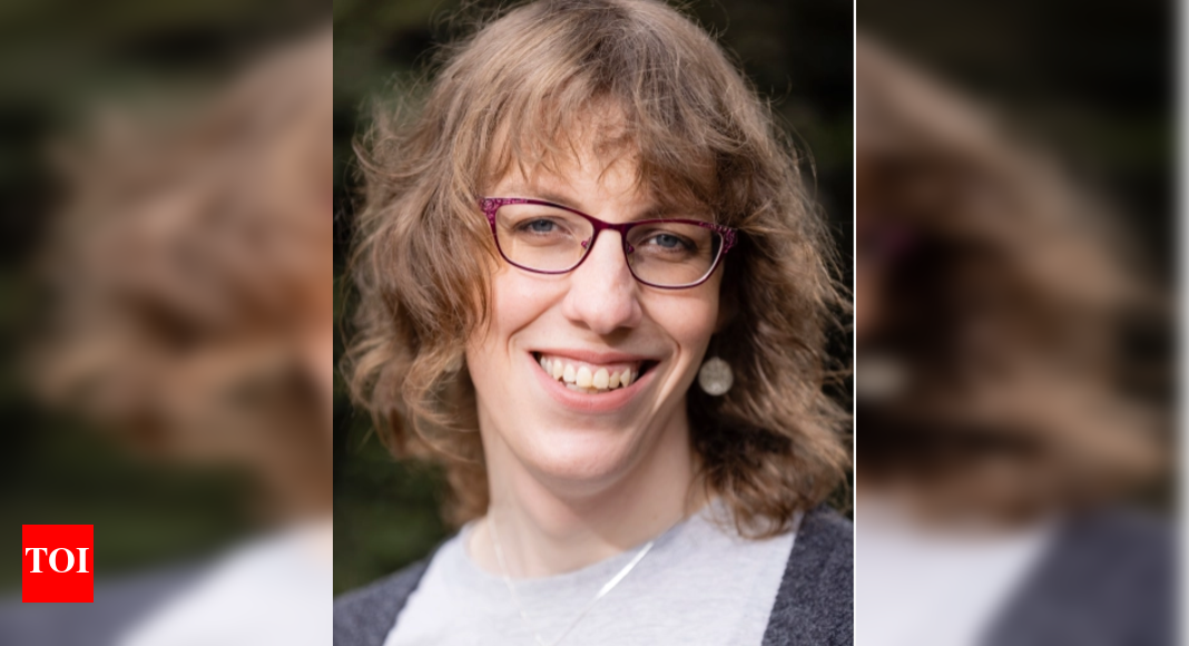 Harry Josephine Giles wins Arthur C Clarke 2022 award for 'Deep Wheel ...