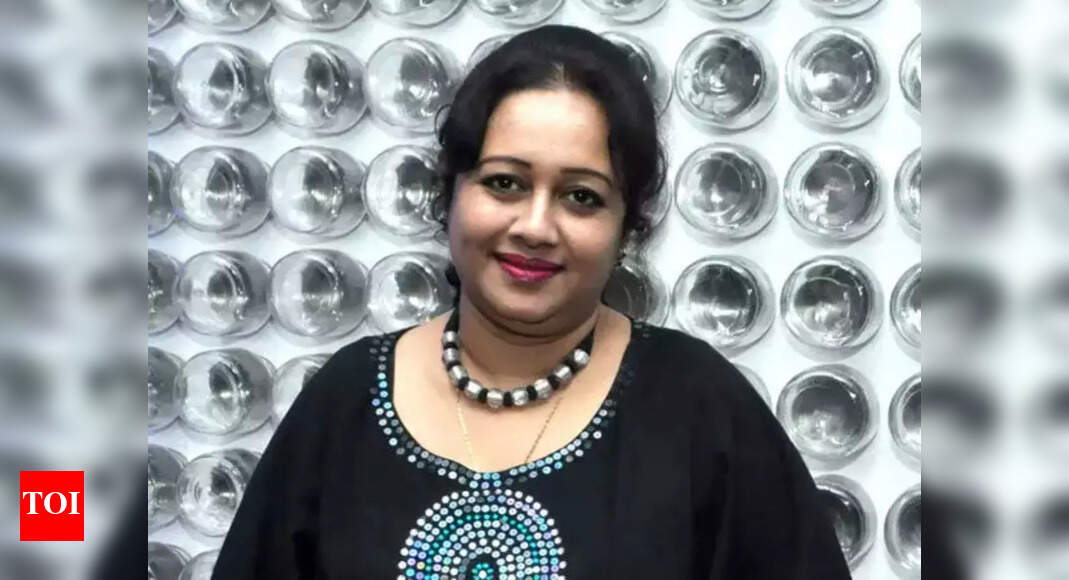 Actress Chumki Choudhury joins the cast of ‘Alta Phoring’ - Times of India