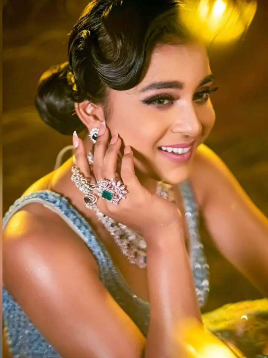 Sumbul Touqeer Khan: Best makeup looks of Bigg Boss 16 contestant ...