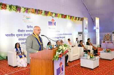 Tech going to change world, be prepared for opportunities: Deshpande to ...