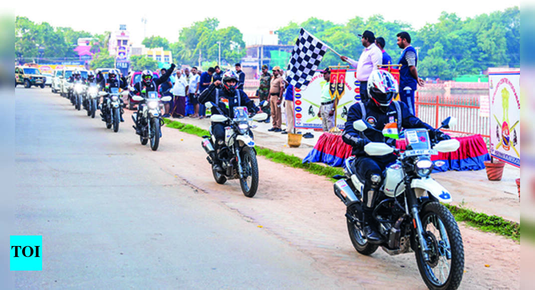 Dakshin Bharat Motorcycle Expedition: Collector Flags Off Motorcycle ...