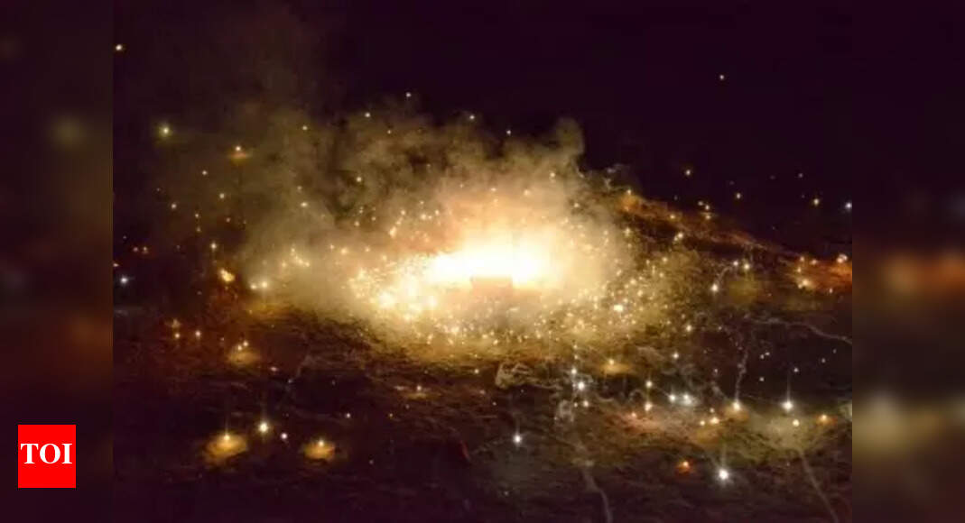 Fireworks industry on rebound path, Maharashtra key contributor to Rs ...