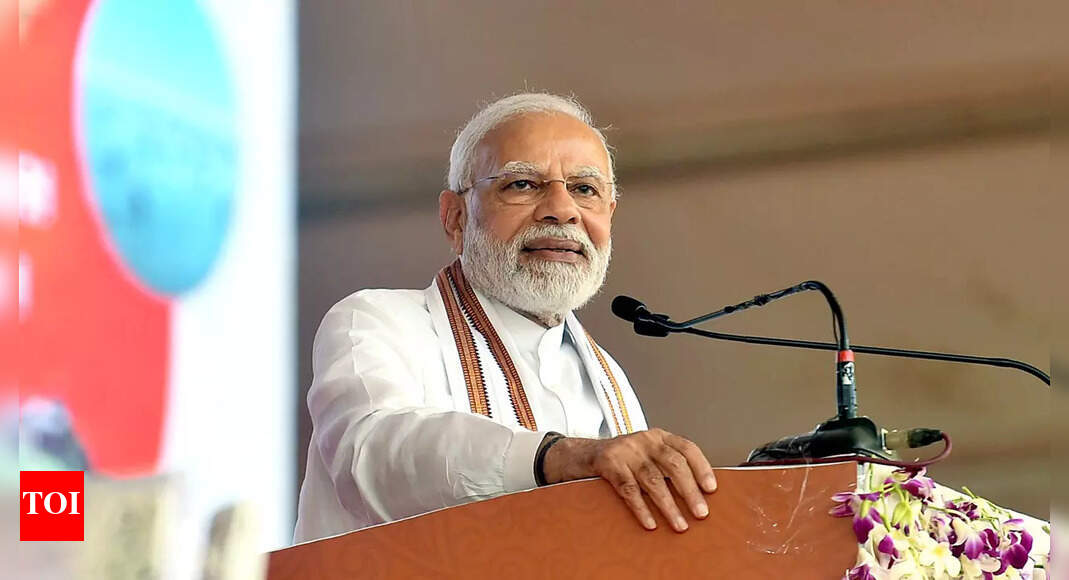 Pm Modi: PM Modi to lay foundation stone of C-295 transport aircraft ...