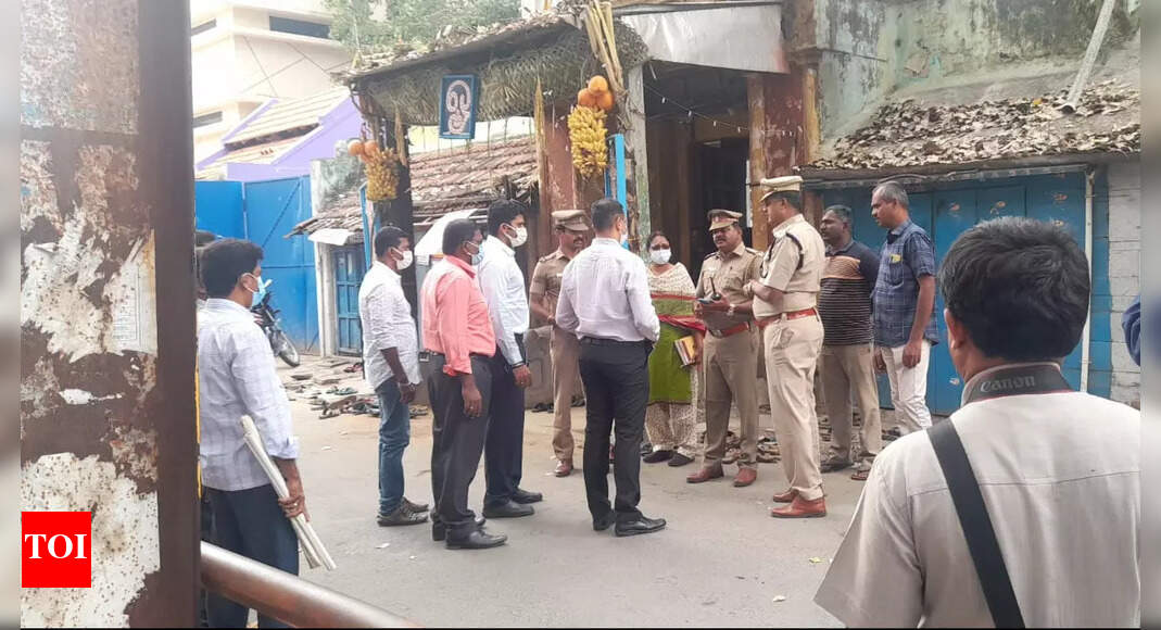 NIA officials inspect site of Coimbatore car blast | Coimbatore News - Times of India