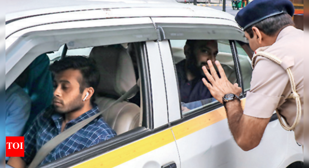 Mumbai: Drivers, passengers not wearing seat belts to be fined from ...