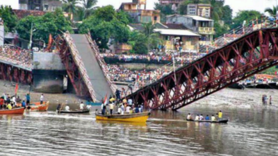 Damanganga bridge had crashed just two months after repairs | Surat ...