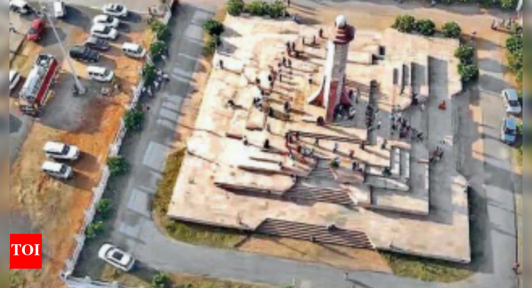 Mangadh: Mangadh Massacre: British Gunned Down 1,500 In 1913 | Vadodara ...