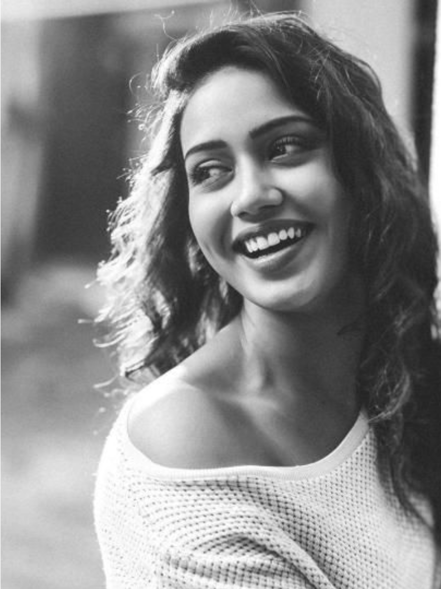 Monochrome looks of Nivetha Pethuraj | Times of India