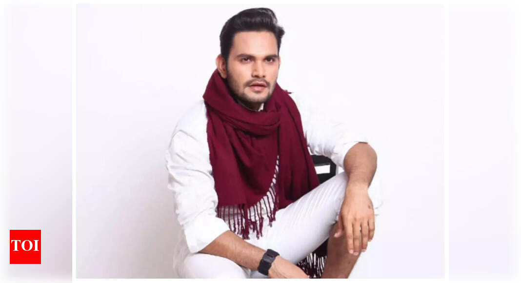 From a cashier to a waiter, Devaksh Rai has done it all before he ...