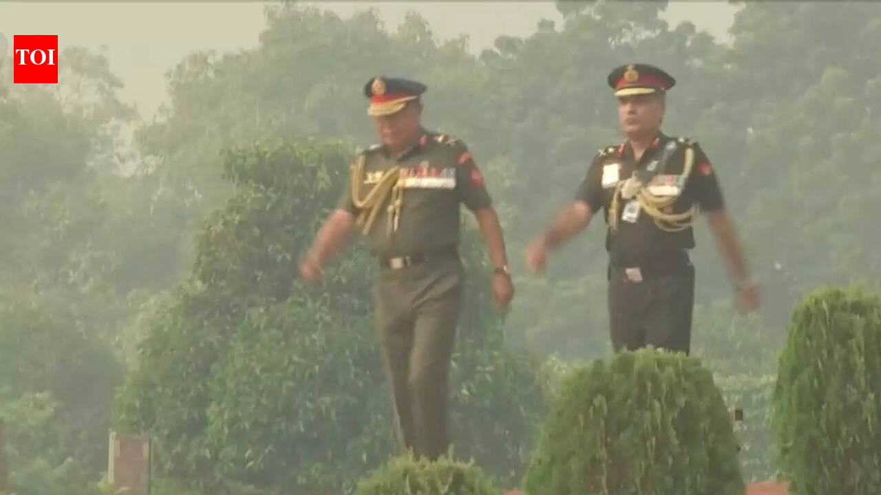 Royal Bhutan Army’s Lt General Batoo Tshering lays wreath at National ...