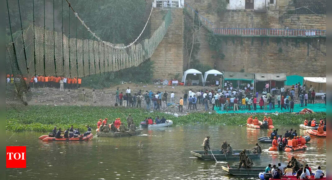 Bridge collapse: Four accused sent in police custody | India News ...