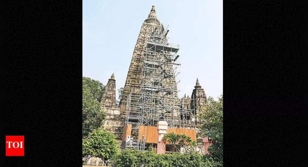 Facelift to Mahabodhi Mahavihara spire | Patna News - Times of India