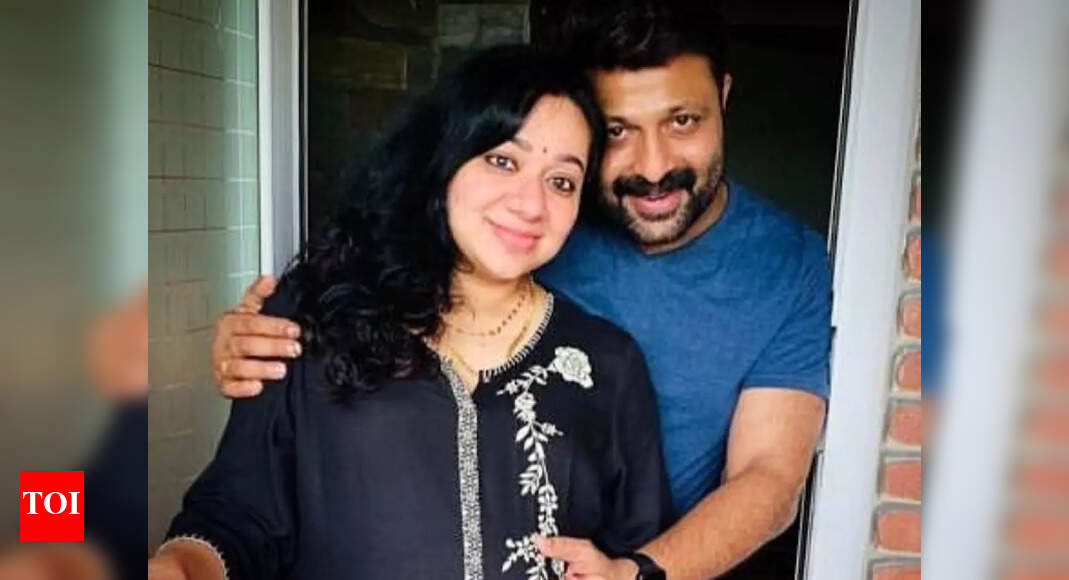 Celeb couple Chandra Lakshman-Tosh Christy blessed with a baby boy; see ...