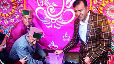 India’s 106-yr-old Voter No. 1 Casts Postal Ballot For 1st Time ...