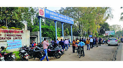 Without Pay For 12 Mnths, Hec Staff Stage Dharna | Ranchi News - Times ...