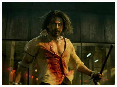 Siddharth Anand: Shah Rukh Khan has pushed his body to the breaking ...