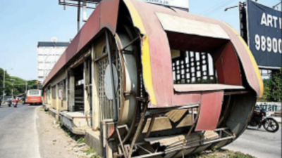 Pune: Dilapidated bus stops on BRTS corridors expose civic apathy ...