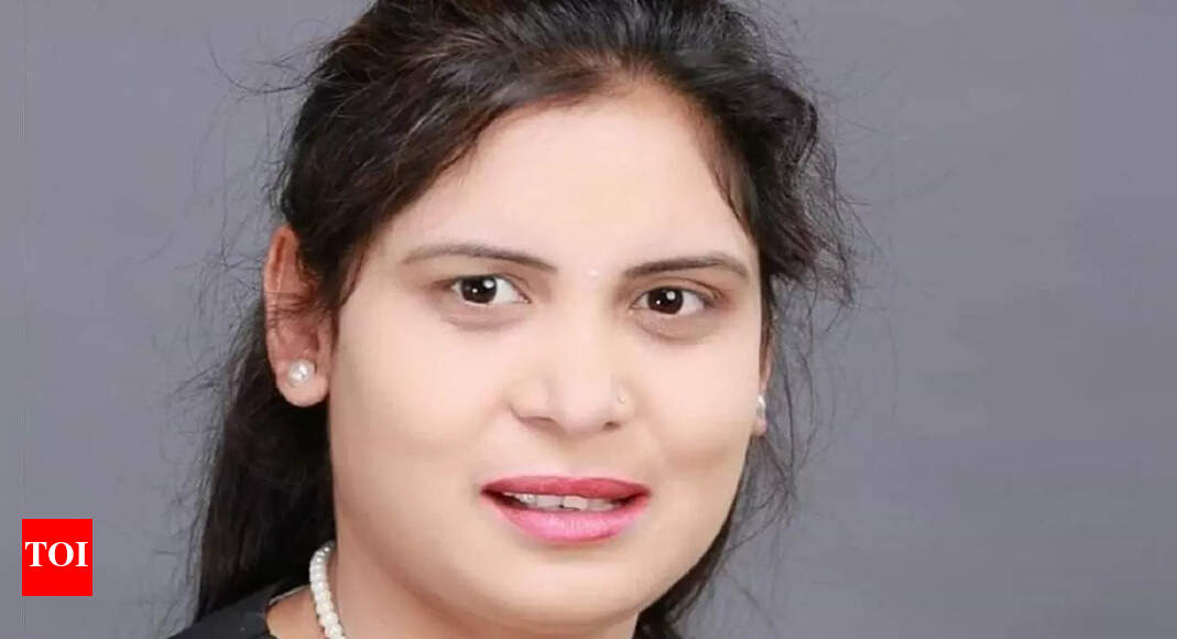 Chhattisgarh Congress Mla Draws Flak Over Bootlicking Remark Raipur