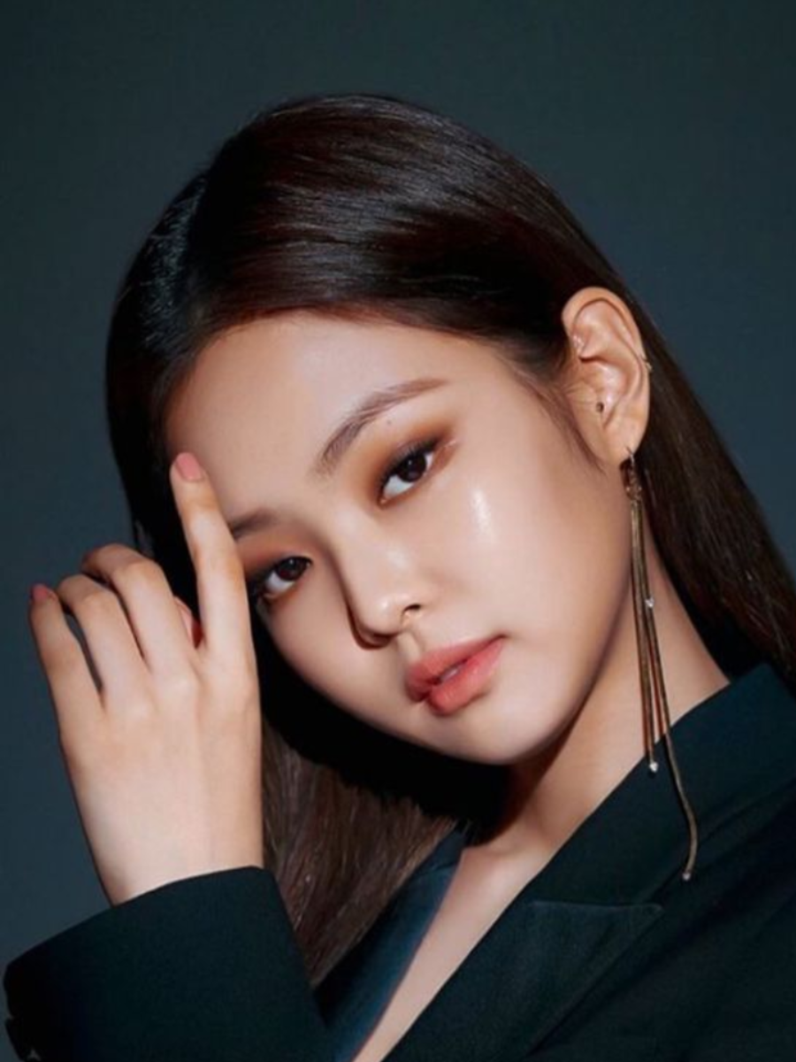 Blackpink star Jennie's skincare routine | Times Now