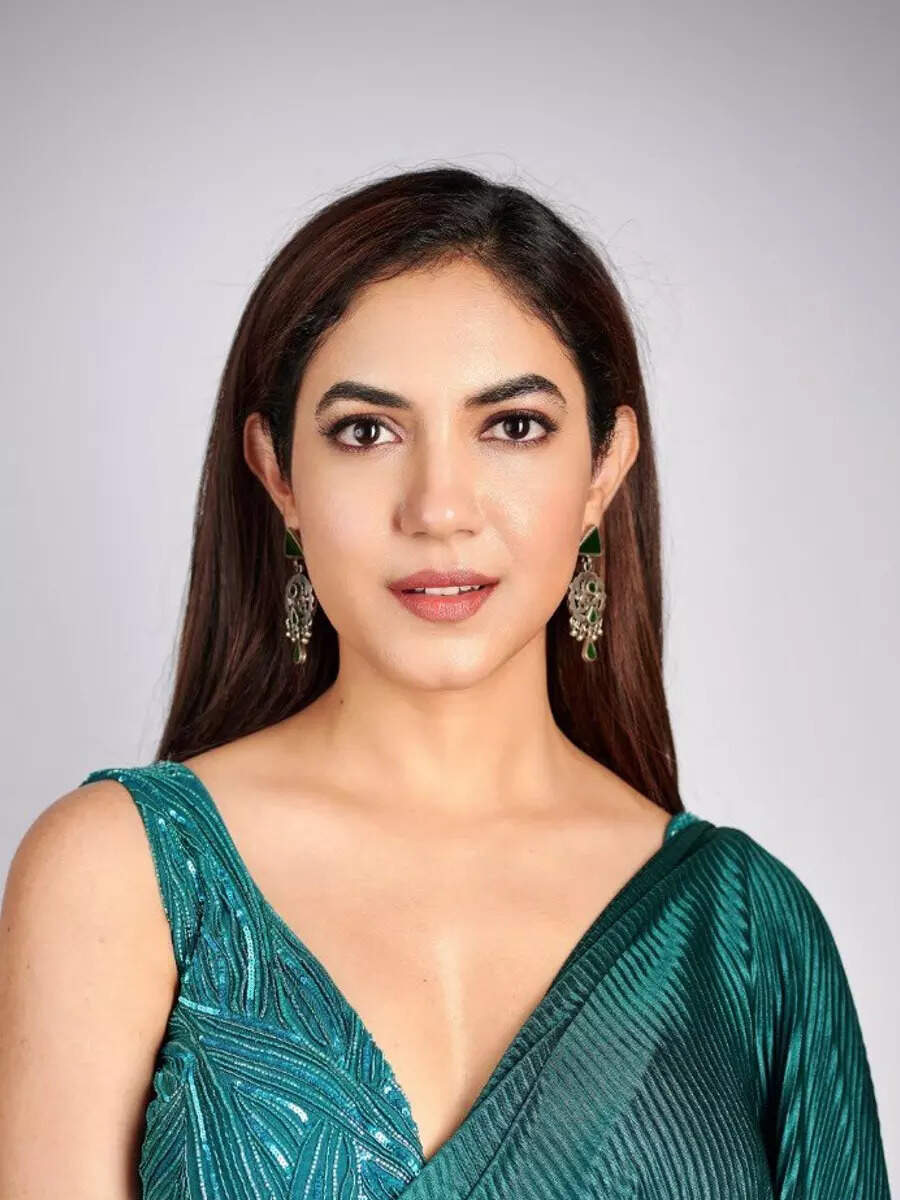 10 times when Ritu Varma made heads turn with her saree looks | Times ...