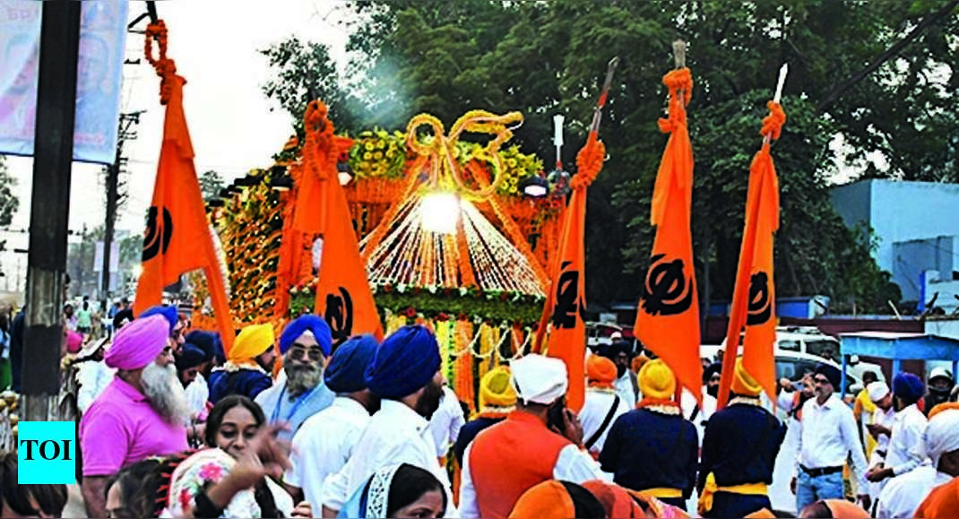 Guru Nanak: Sikhs Take Out Grand Rally Ahead Of Guru Nanak Jayanti ...