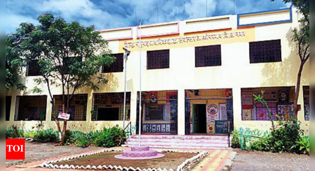 Zilla: 114-year-old Zp School In Ahmednagar Dist Issuing Digital School ...