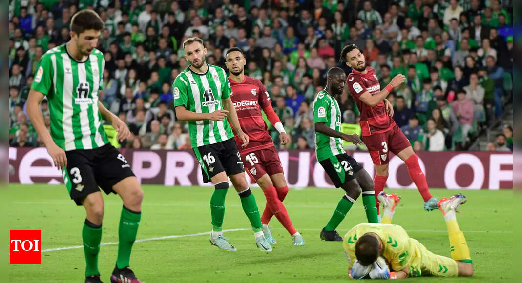 Sevilla hold Real Betis in fiery derby, Atletico Madrid drop points ...