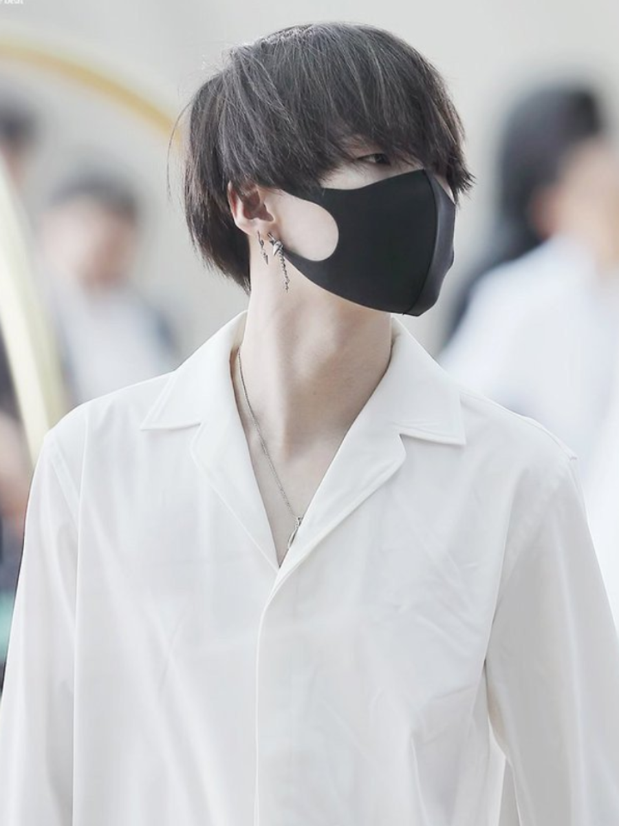 BTS’ Suga-approved Airport Looks | Zoom TV