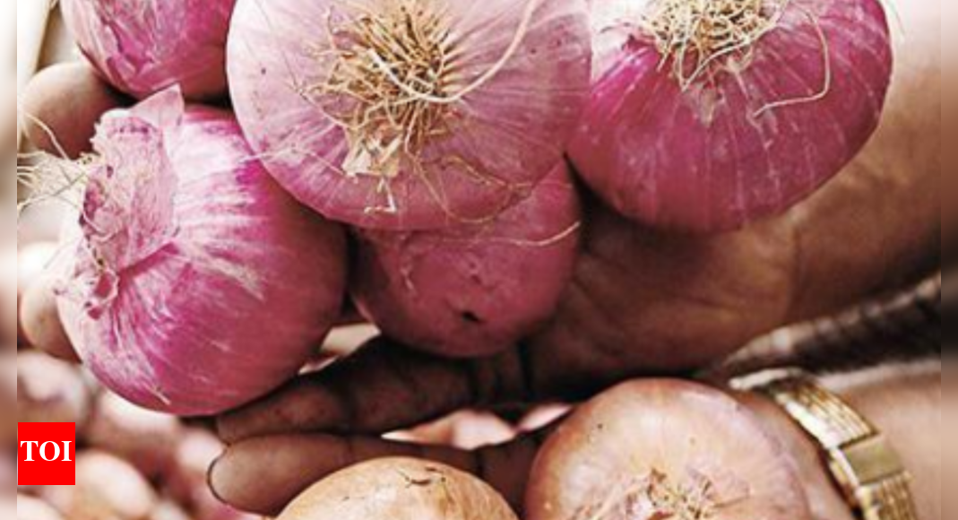 Bengaluru: Onion, potato prices soar as supply hit due to rain | Bengaluru News - Times of India