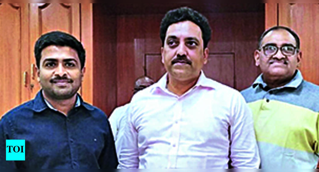 Scb: New Scb Ceo Takes Charge | Hyderabad News - Times of India