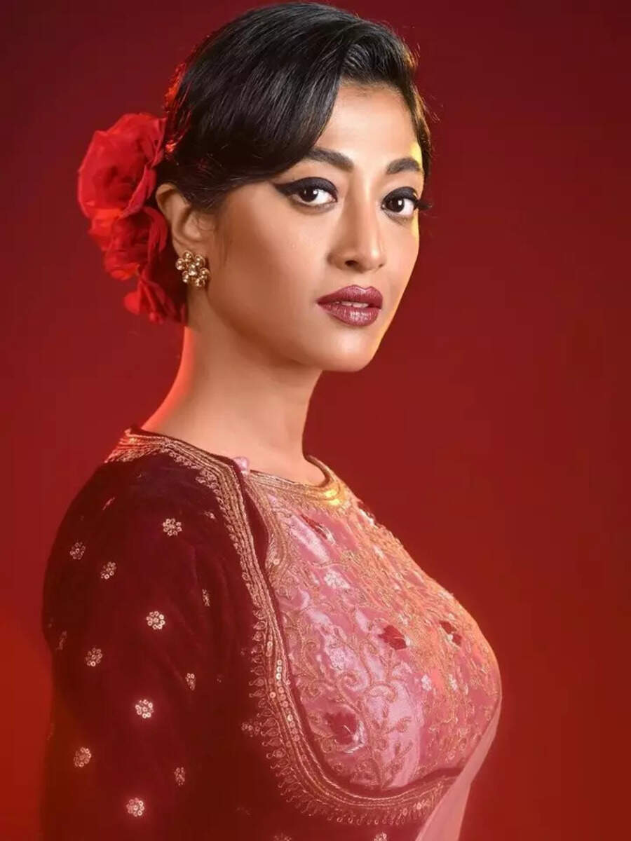 Inside Paoli Dam's royal ethnic wardrobe | Times of India