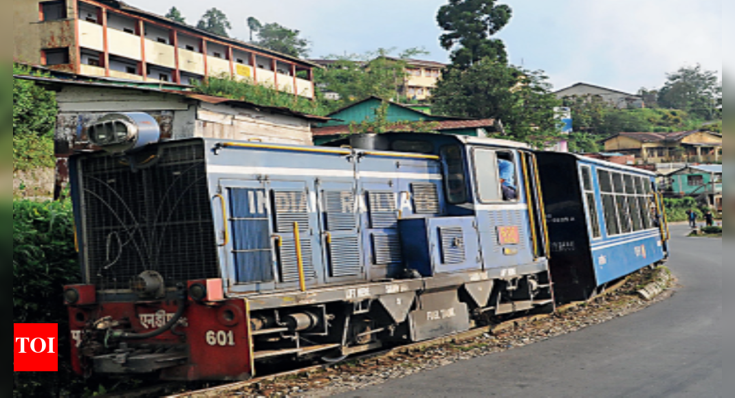 West Bengal: Book your seat for toy train night rides during Ghoom ...
