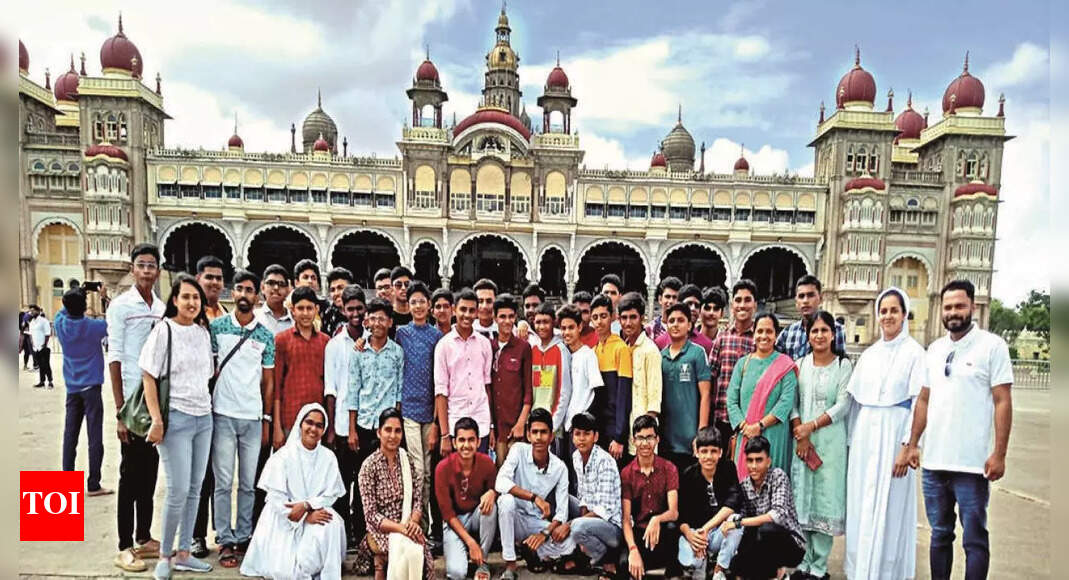 School Educational Tours Are Back After A Gap Of Two Years | Mangaluru ...
