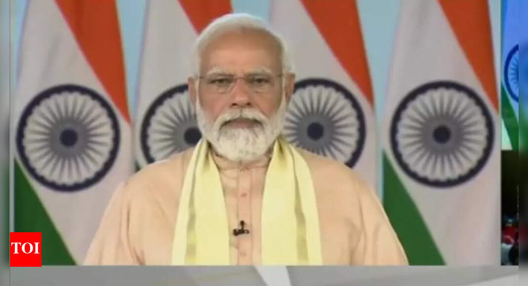PM Narendra Modi congratulates Justice Chandrachud on being sworn in as ...