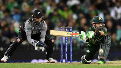 Pakistan: Outburst of memes as Pakistan storms to T20 WC final after ...