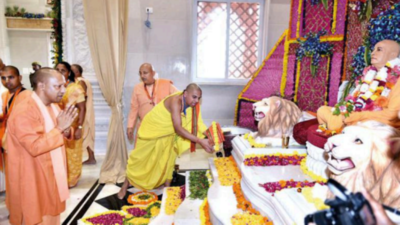 Yogi: UP CM Yogi Adityanath calls for developing advanced breed of ...