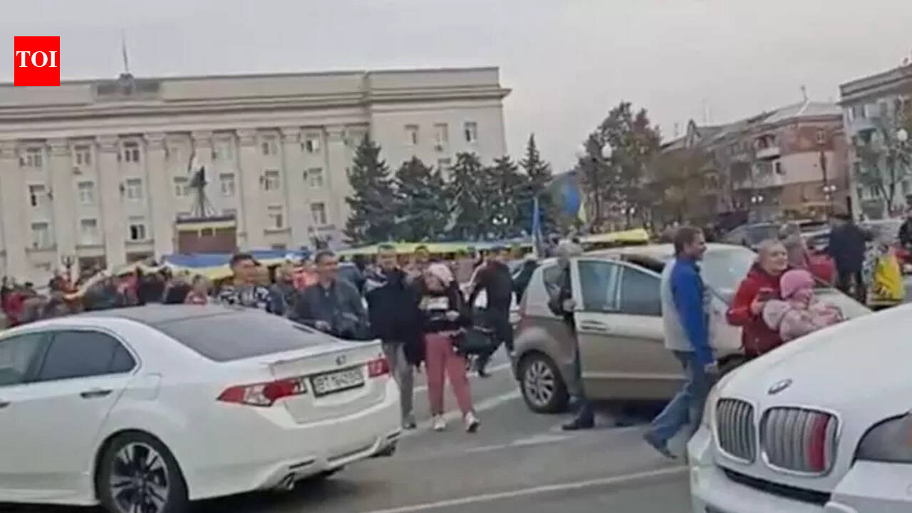 Russia-Ukraine war live updates: Ukrainian troops met with joy in ...
