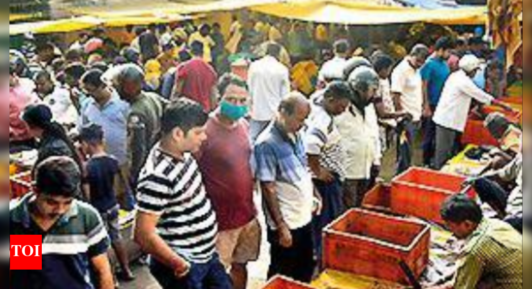 Chhadkhai: Customer rush at non-veg markets on Chhadkhai | Bhubaneswar ...
