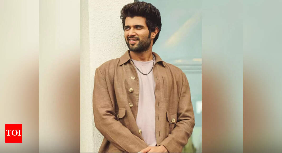 "The Beast Is Dying..." Vijay Deverakonda recovers from injury | Hindi ...