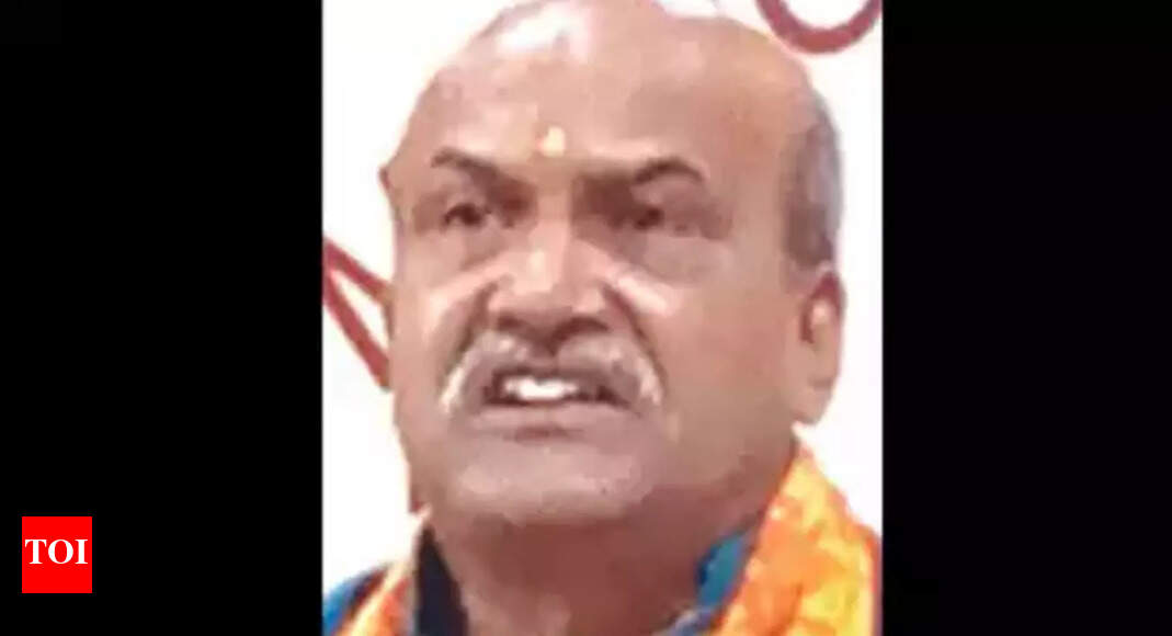 Tipu Sultan: Pramod Muthalik warns of vandalising Tipu Sultan's statue ...