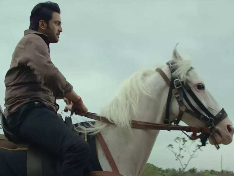 'Agent Kannayiram': Santhanam looks fresh in the super stylish avatar ...