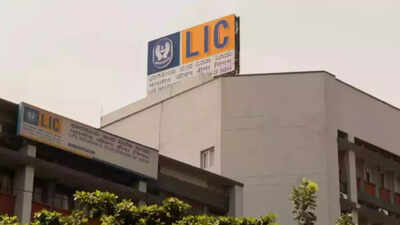 Lic: LIC net profit soars to Rs 15,952 crore in September quarter ...